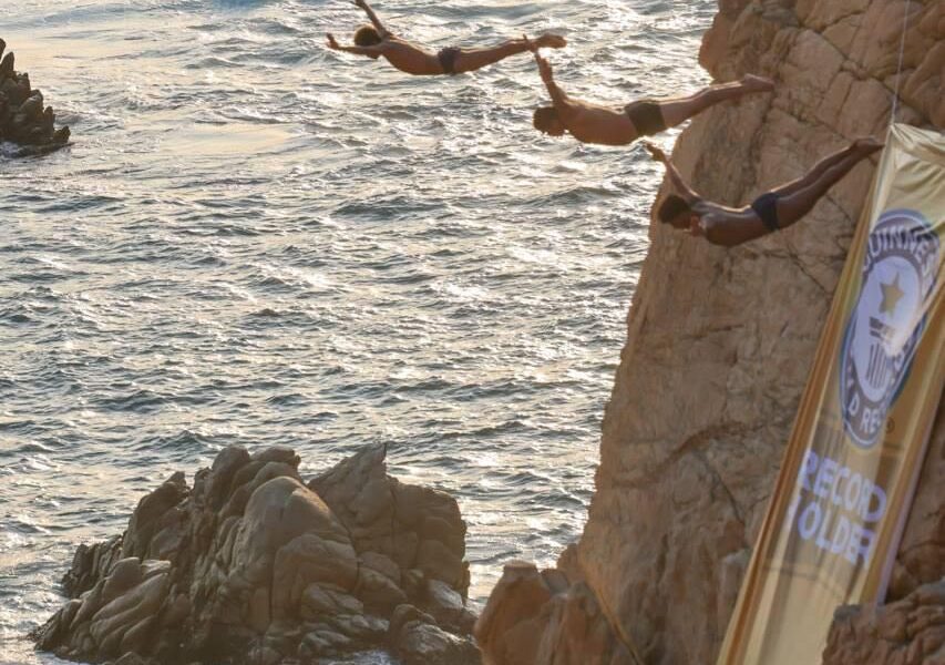 Asiste Evelyn Salgado a la entrega del Récord Guinness a clavadistas de ...